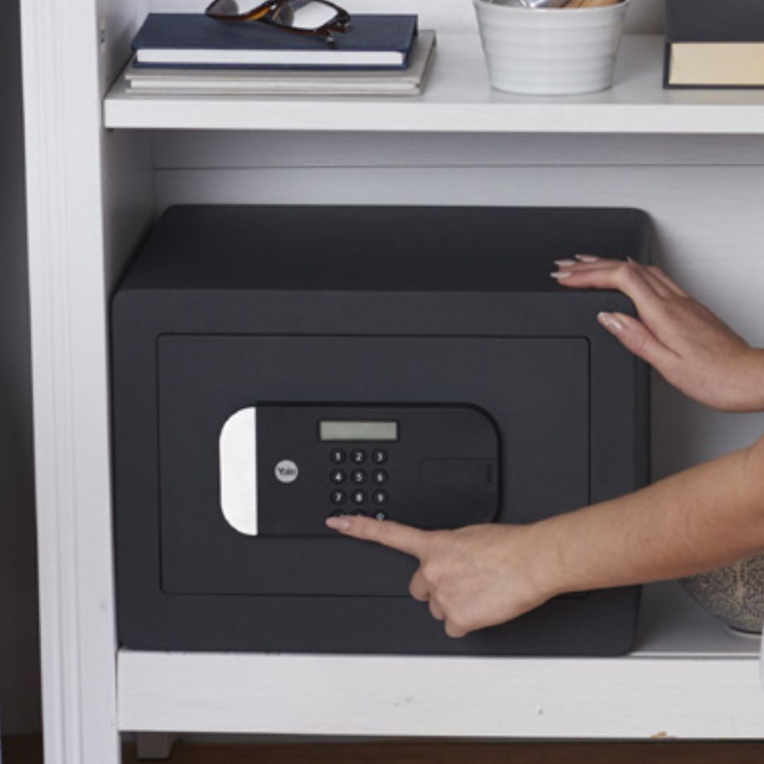 Maximum Security Motorised Safes | Yale